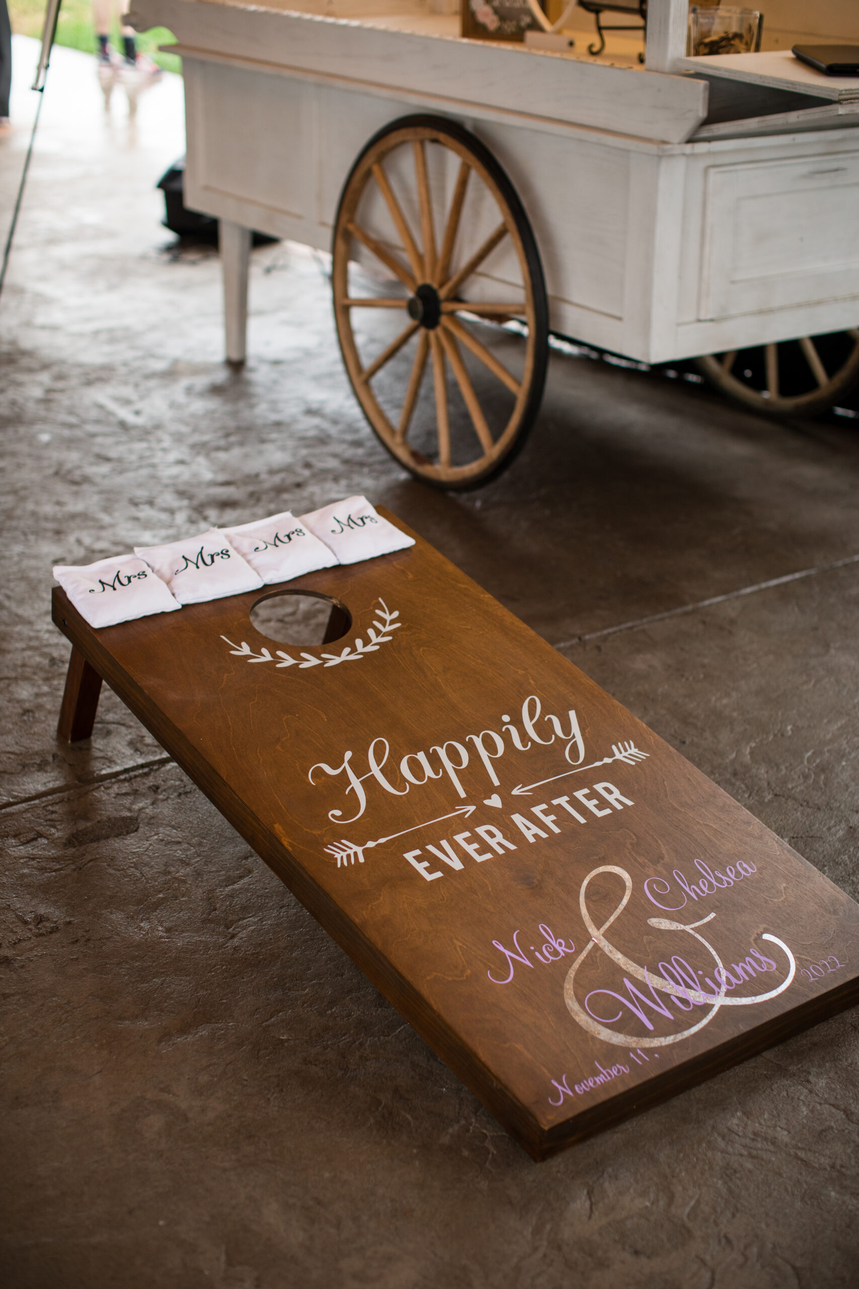 The Best Wedding Games + Activities | deannapaigephoto.com